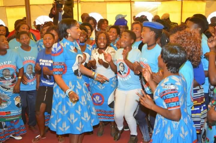 Mutharika meets DPP youth cadets, lauds them for ‘good job’ - Malawi ...