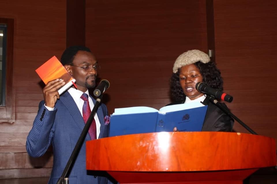 Romance, fashion and prayer as Malawi MPs swear in: Ben Phiri and wife ...