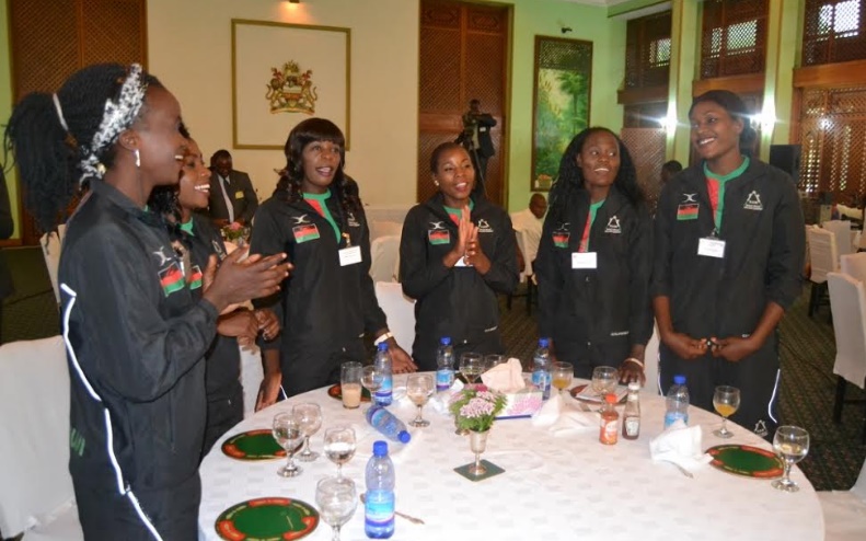 APM gives Malawi Queens K300 000 each player and Christmas hamper ...