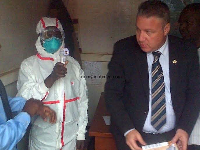 Ebola alert: Bisnowaty donates testing kits to Dedza Boarder Post ...