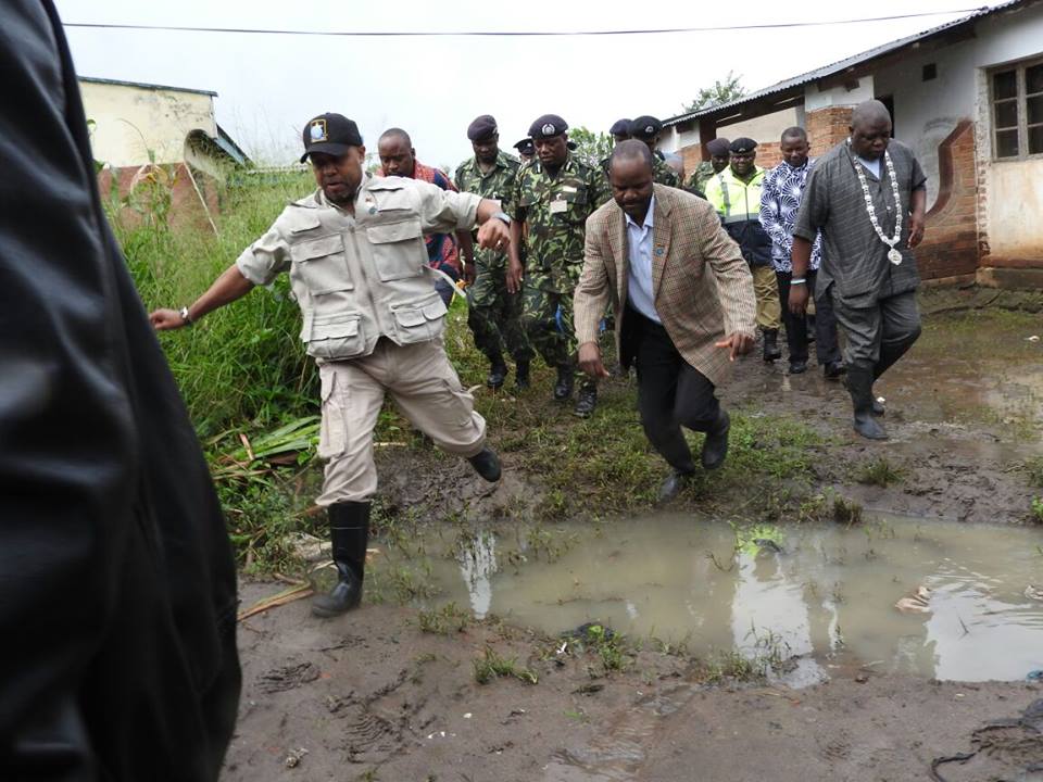 Malawi VP Chilima visits flood-hit Mzuzu, leads relief response ...