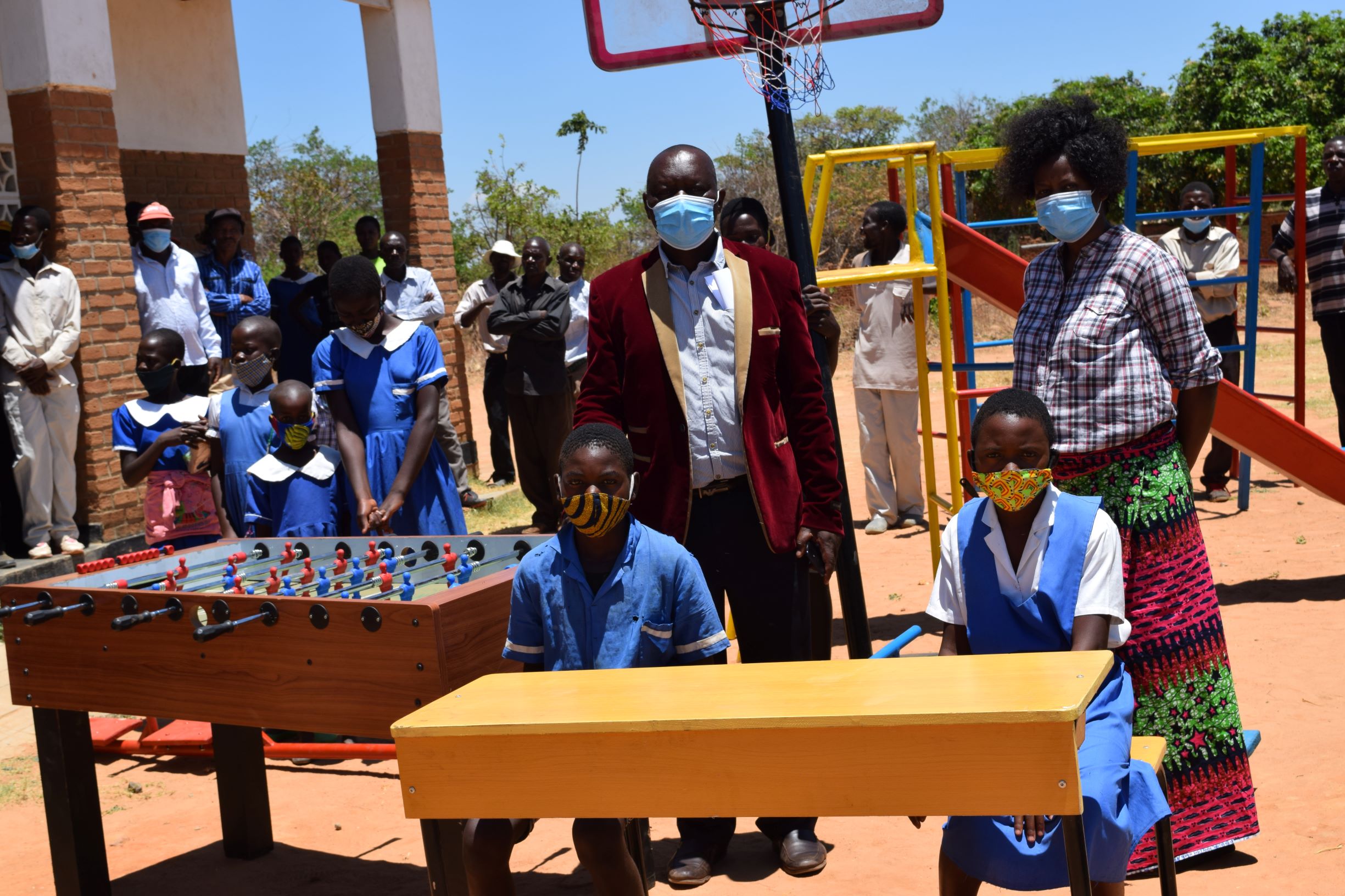 Limbe Leaf donates K40m school equipment to Mzimba: ‘Corporate social ...
