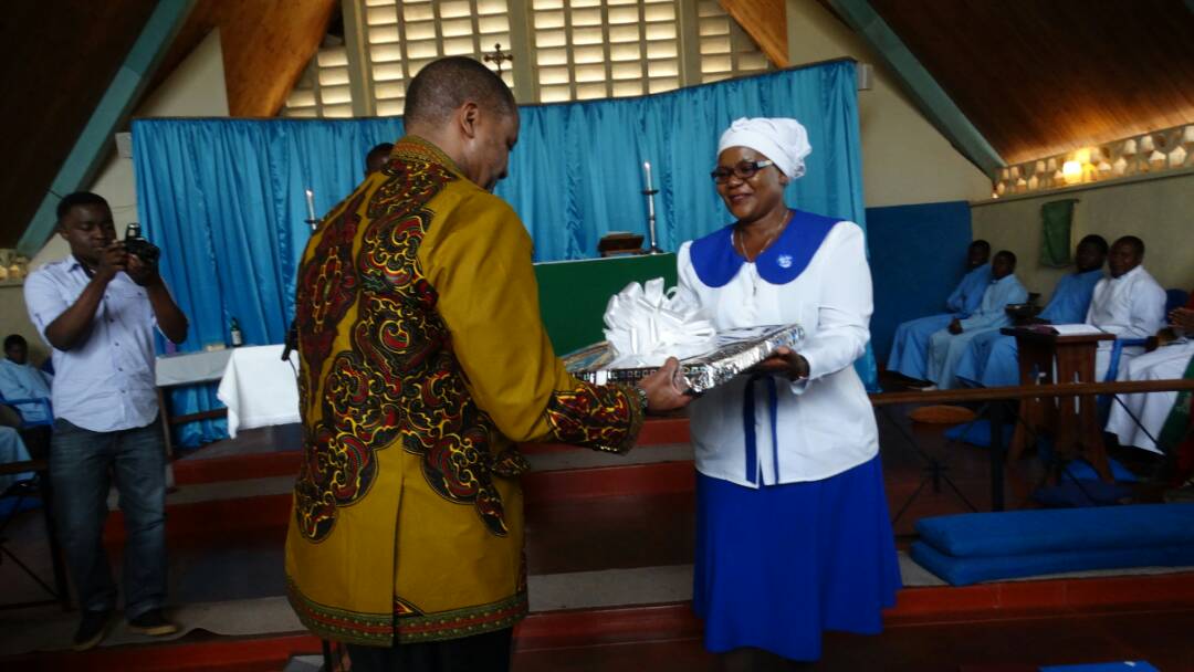 Chilima prays at Zomba Anglican church, urges Malawians to stop ...