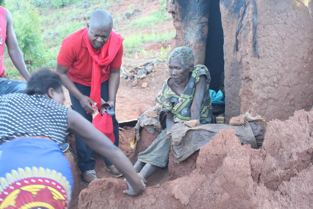 UTM veep Usi cheers flood victims in Blantyre - Malawi Nyasa Times ...