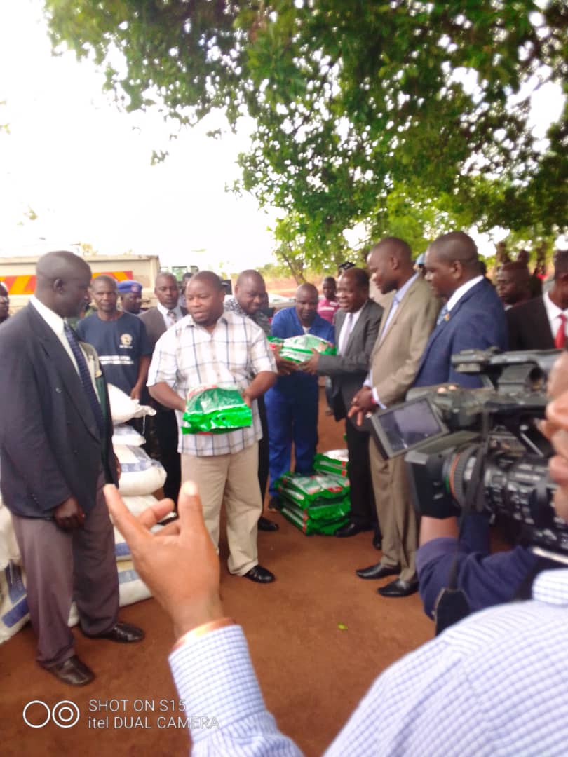 Nankhumwa hails SFFRFM, Seed Co for supporting Dowa farmers, calls for ...