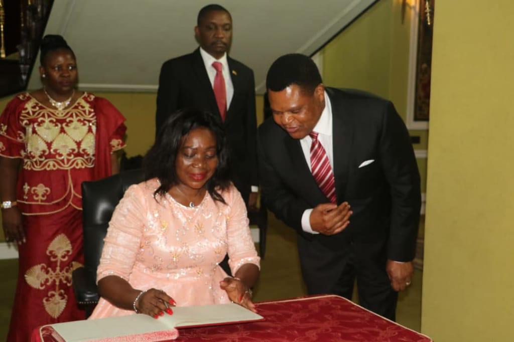 President Mutharika receives letters of credence from new Zimbabwe ...