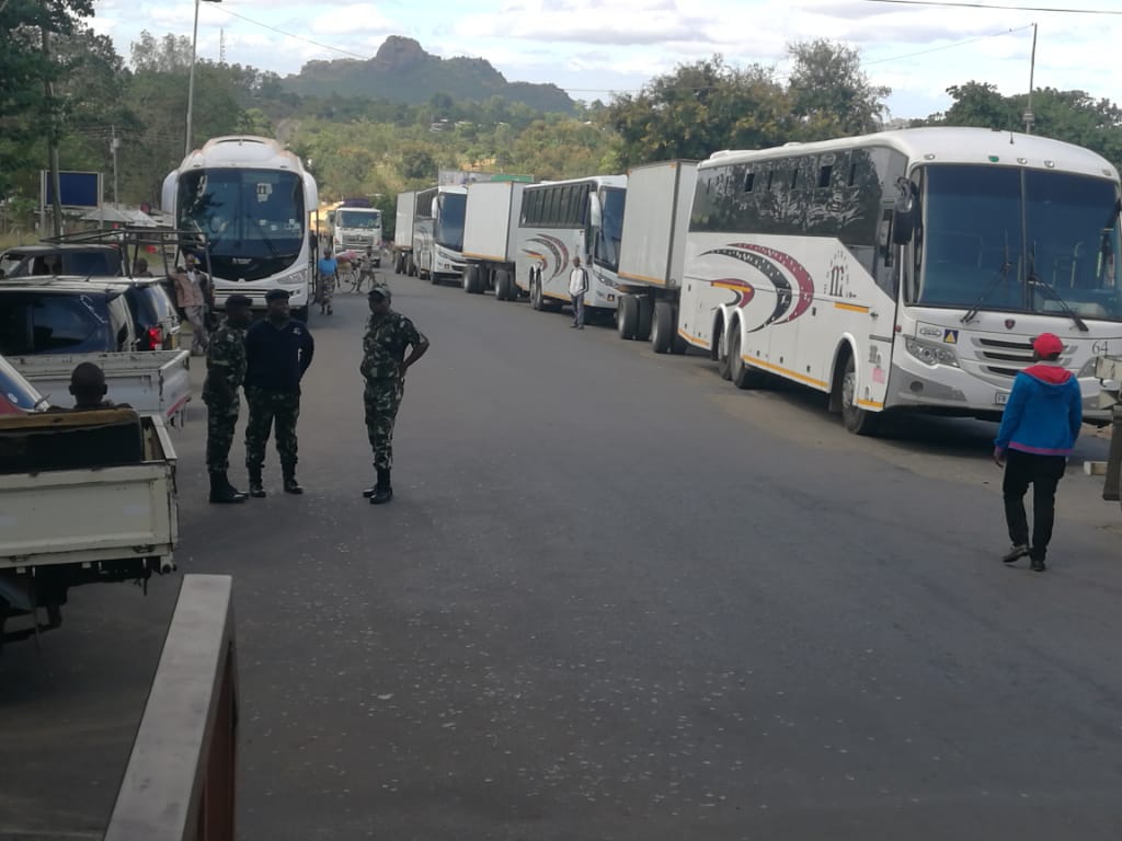 Malawi sends buses to South Africa to rescue its stranded nationals due ...