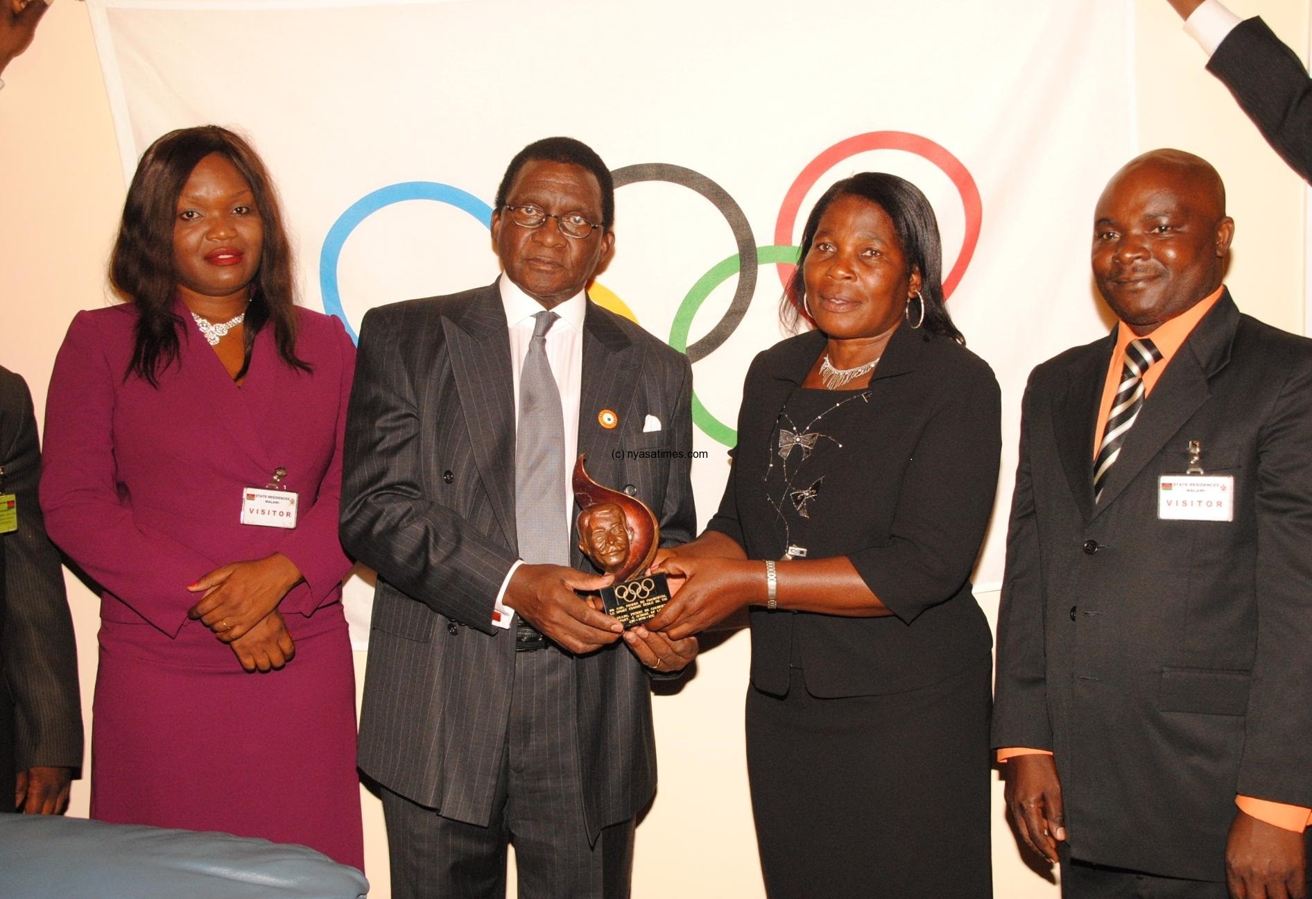 Malawi First Gentleman given Olympic's top award