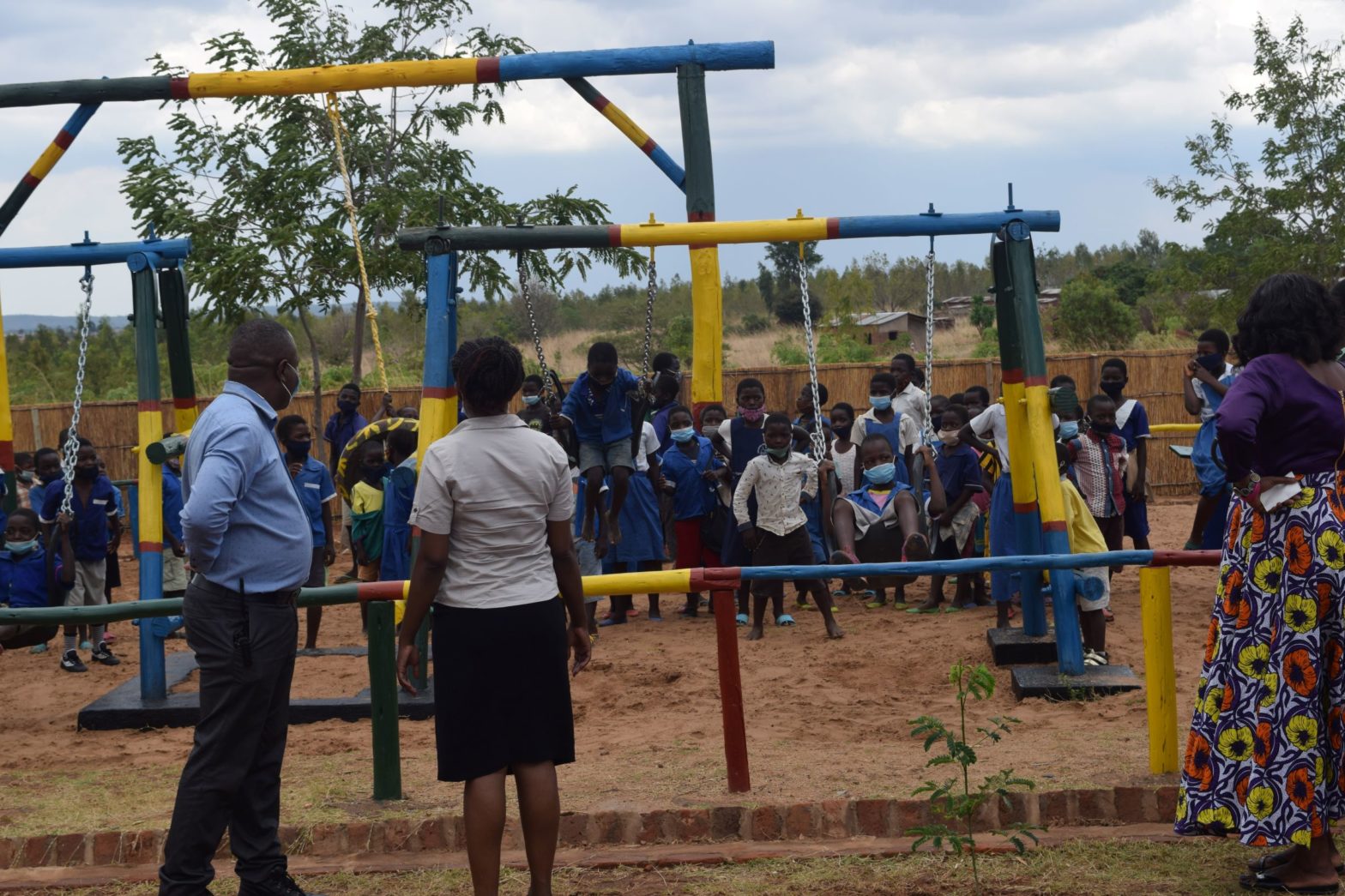 Limbe Leaf donates K20 million school facilities in Kasungu - Malawi ...