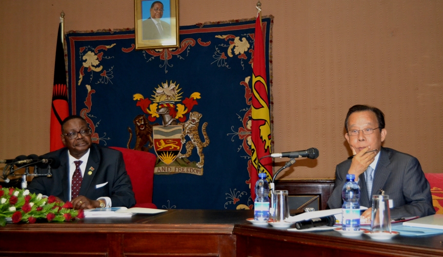 I’m not resigning or dying: Malawi President Mutharika attacks ‘crooked ...