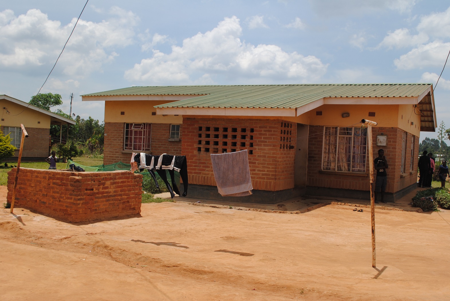 Minister says 10 000 houses for security agencies to be constructed by ...