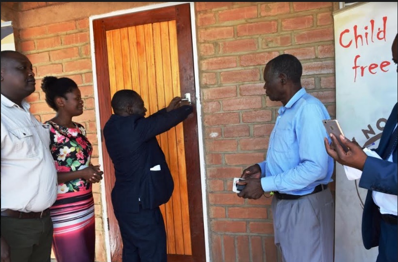 Limbe Leaf donates K26 million library to Kasungu rural school - Malawi ...